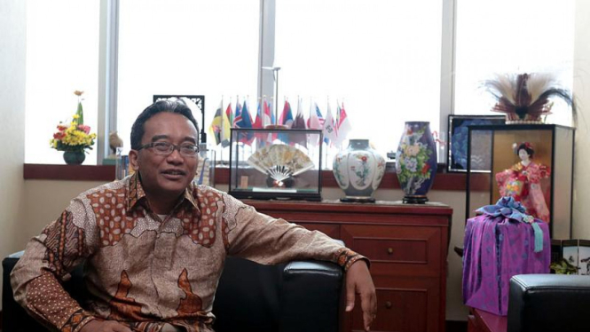 PLN Targetkan Bangun Pembangkit Listrik 34.000 MW PLN Targetkan Bangun Pembangkit Listrik 34.000 MW