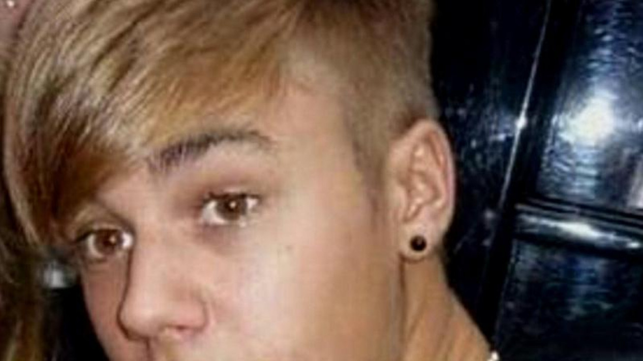 Foto Pengakuan Wanita Seksi Soal Perselingkuhan Bieber Foto Pengakuan Wanita Seksi Soal Perselingkuhan Bieber