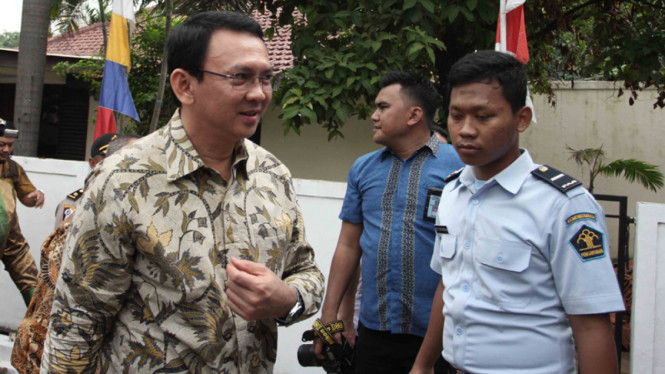 Kumpulkan Lurah dan Camat, Ahok: Ini Angket Versi Ahok Kumpulkan Lurah dan Camat, Ahok: Ini Angket Versi Ahok