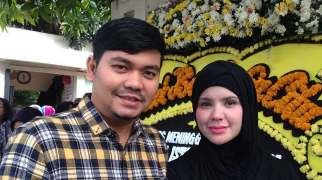 Aldila Jelita Ungkap Alasan Belum Mau Unggah Foto Terbaru Indra Bekti Aldila Jelita Ungkap Alasan Belum Mau Unggah Foto Terbaru Indra Bekti