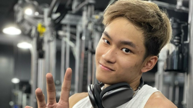Profil Azka Corbuzier, Siap Tanding Tinju dengan Vicky Prasetyo Profil Azka Corbuzier, Siap Tanding Tinju dengan Vicky Prasetyo