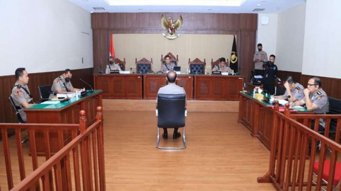 Kombes Edwin Dipecat, Terima Uang Barbuk Kasus Narkoba Miliaran Kombes Edwin Dipecat, Terima Uang Barbuk Kasus Narkoba Miliaran
