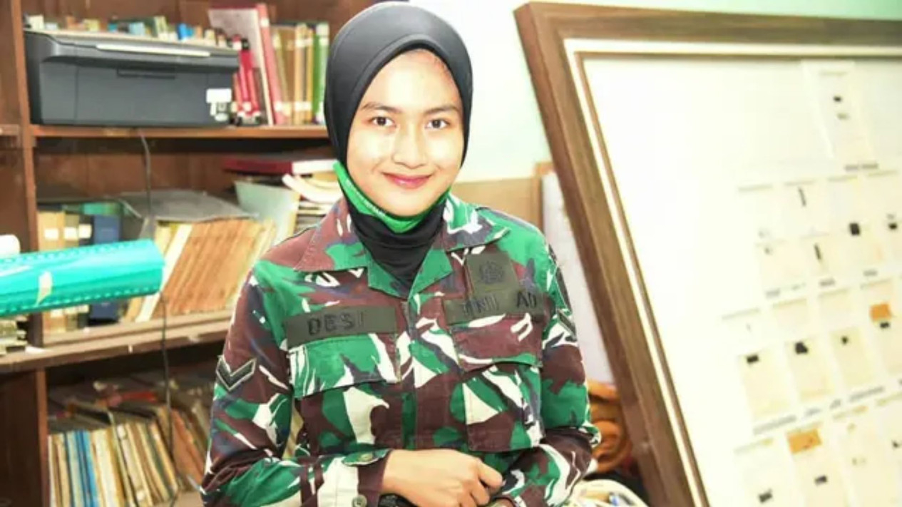 Foto Sosok Desi Setiasari, Kowad Cantik yang Dihina Tetangga Gegara ... Foto Sosok Desi Setiasari, Kowad Cantik yang Dihina Tetangga Gegara ...